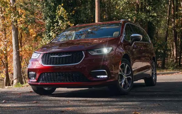 Discover the 2025 Chrysler Pacifica Capacity: Seating, Cargo Volume ...